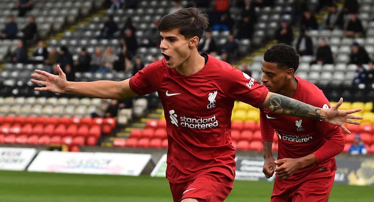 Oakley Cannonier: el recogepelotas del Liverpool que golea en la UEFA ...