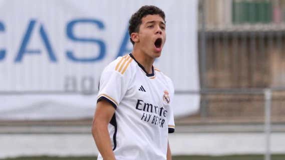 Cuando los goles de Enzo Alves, hijo de Marcelo, amenazan con un doble ...